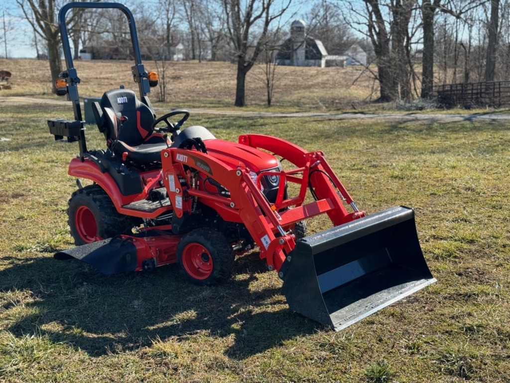 Kioti Tractor CS2520 HST - Kenton Equipment