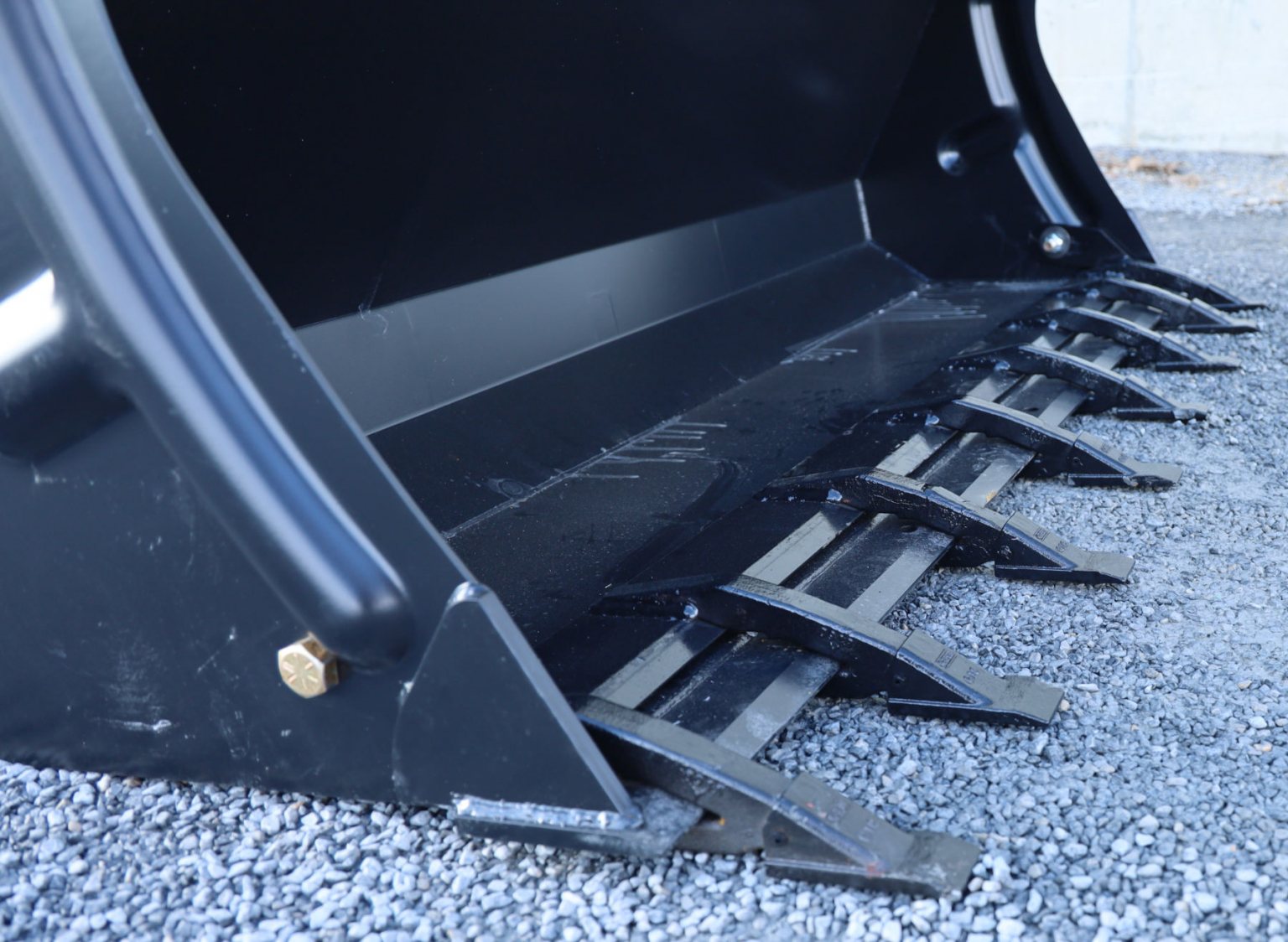 RX7340 Power Shuttle Cab - Kenton Equipment