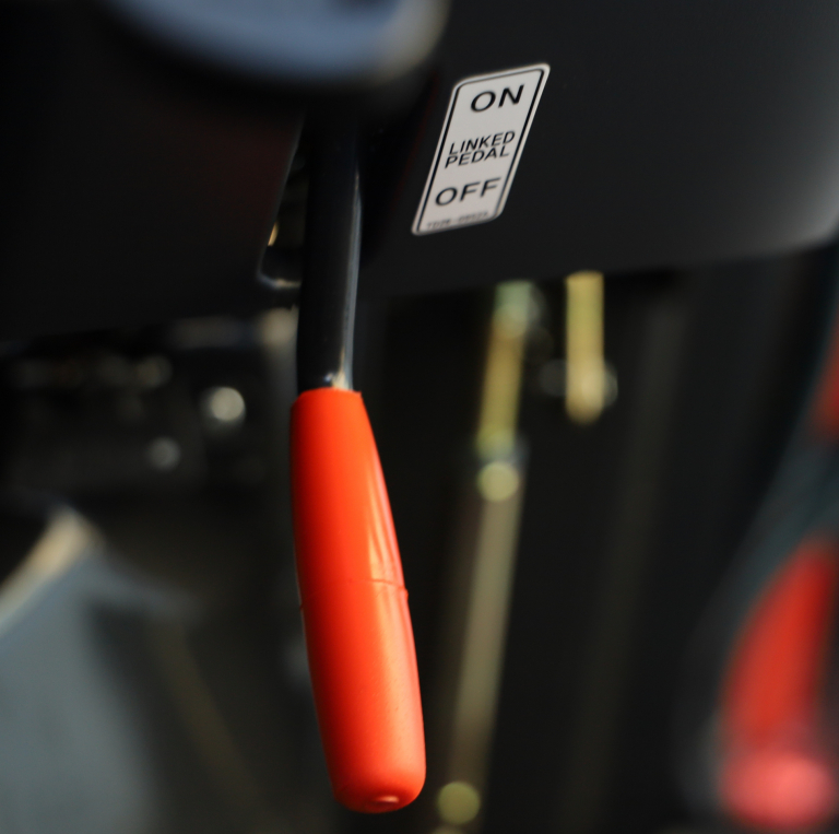 Kioti Tractor CX2510 HST - Kenton Equipment