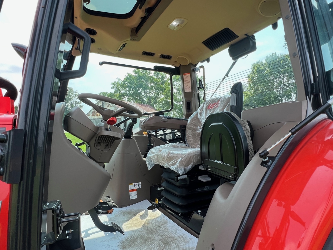 HX1151 Cab - Kenton Equipment