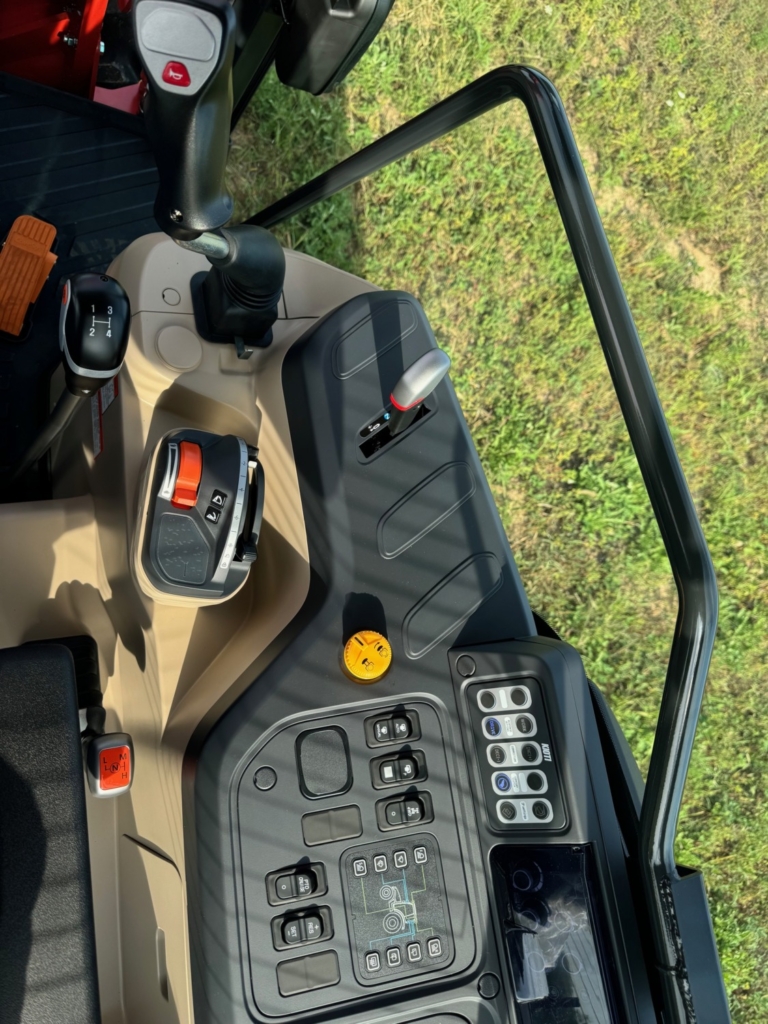 RX7340 Power Shuttle Cab - Kenton Equipment