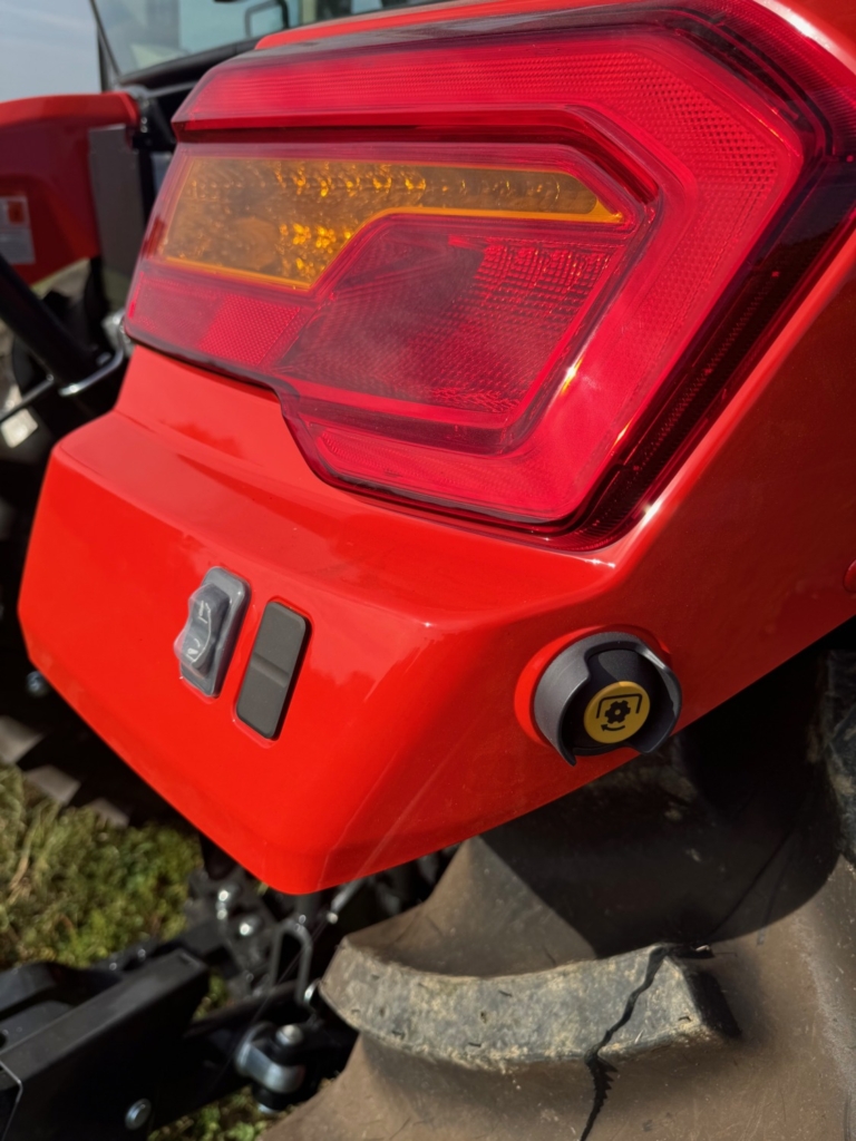 RX7340 Power Shuttle Cab - Kenton Equipment